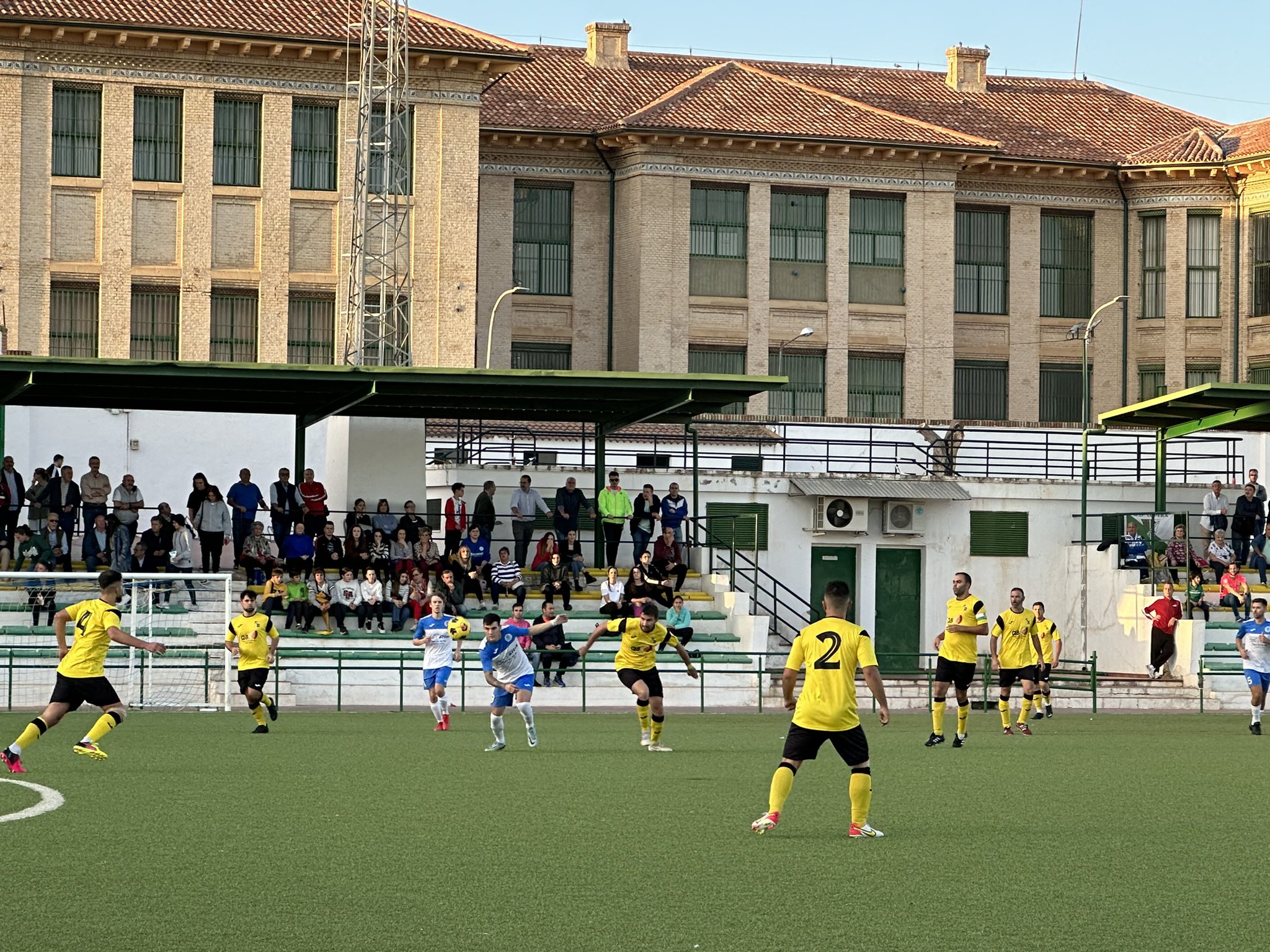 El AD Lopera alcanza al líder Canena en el grupo tres de Segunda Andaluza Jaén - Albero y Mikasa