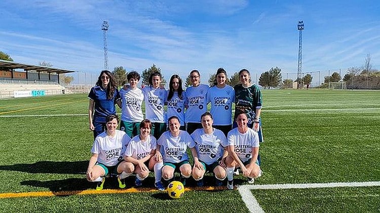 Cuatro partidos inauguran la nueva Liga Fomento del Fútbol Femenino - Albero y Mikasa