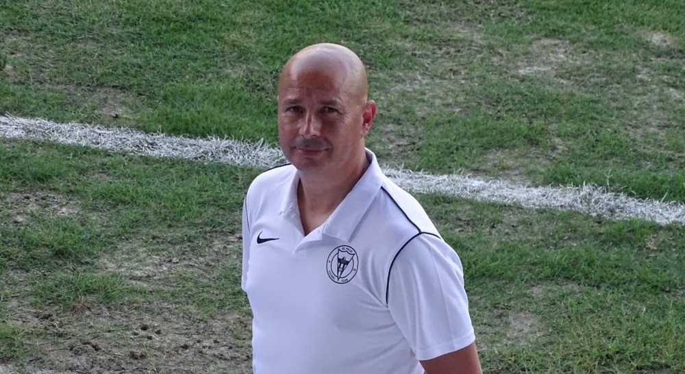 David Campaña llega al banquillo del Linares Deportivo - Albero y Mikasa